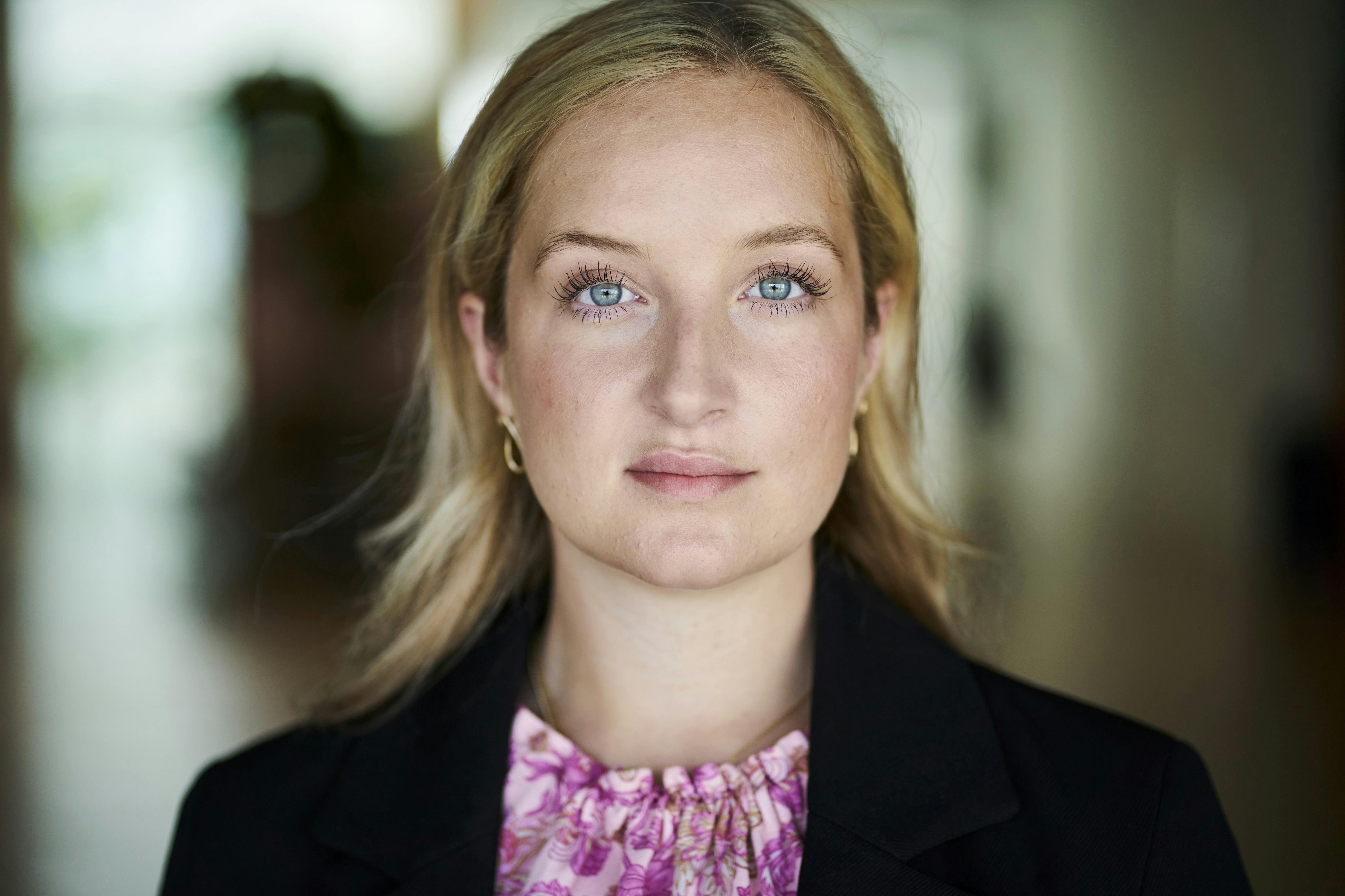 Sally blev afhængig af kokain | Ude og Hjemme