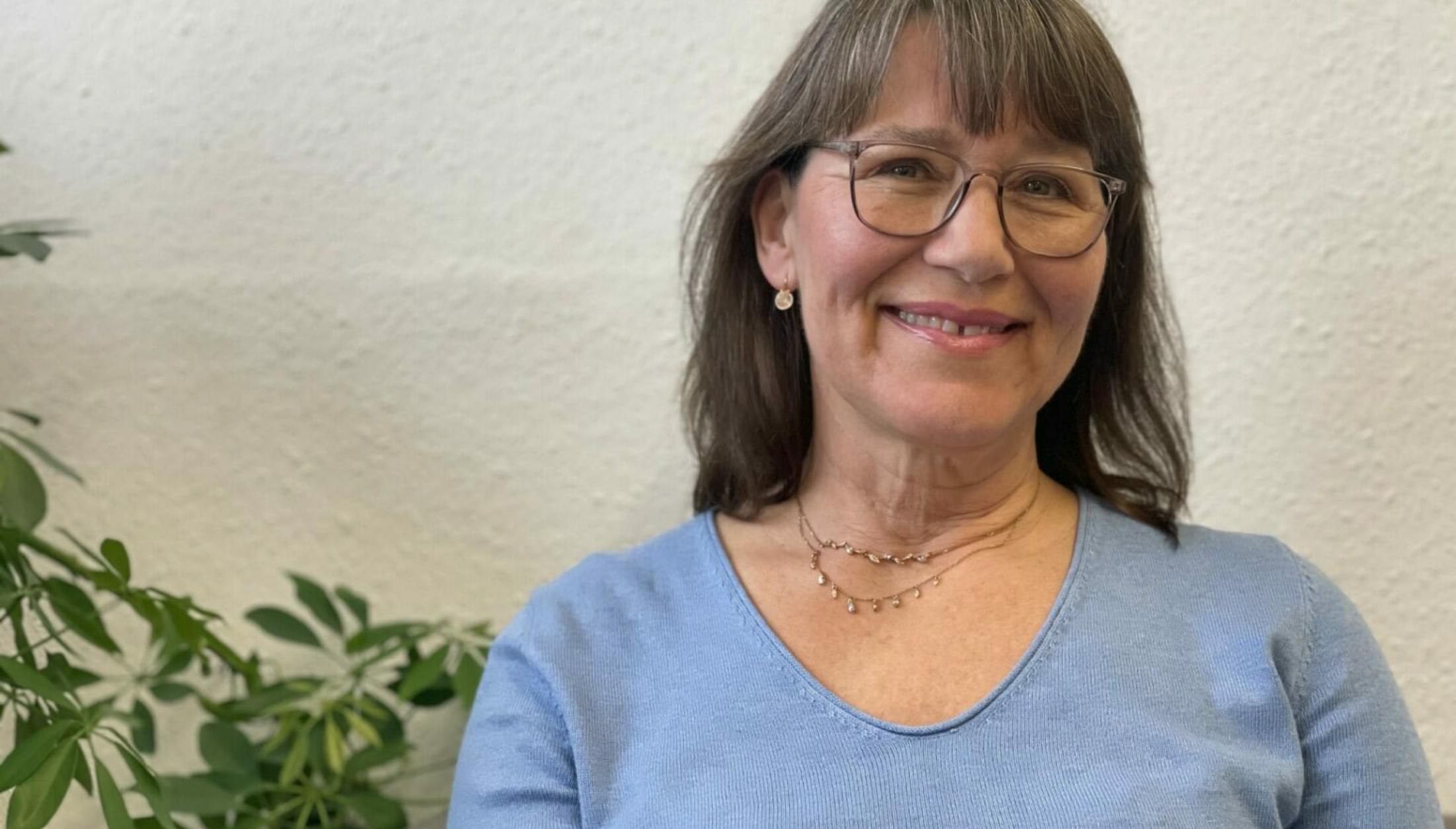 Charlotta drak to flasker vin om dagen: I dag er hun alkoholcoach | Ude ...