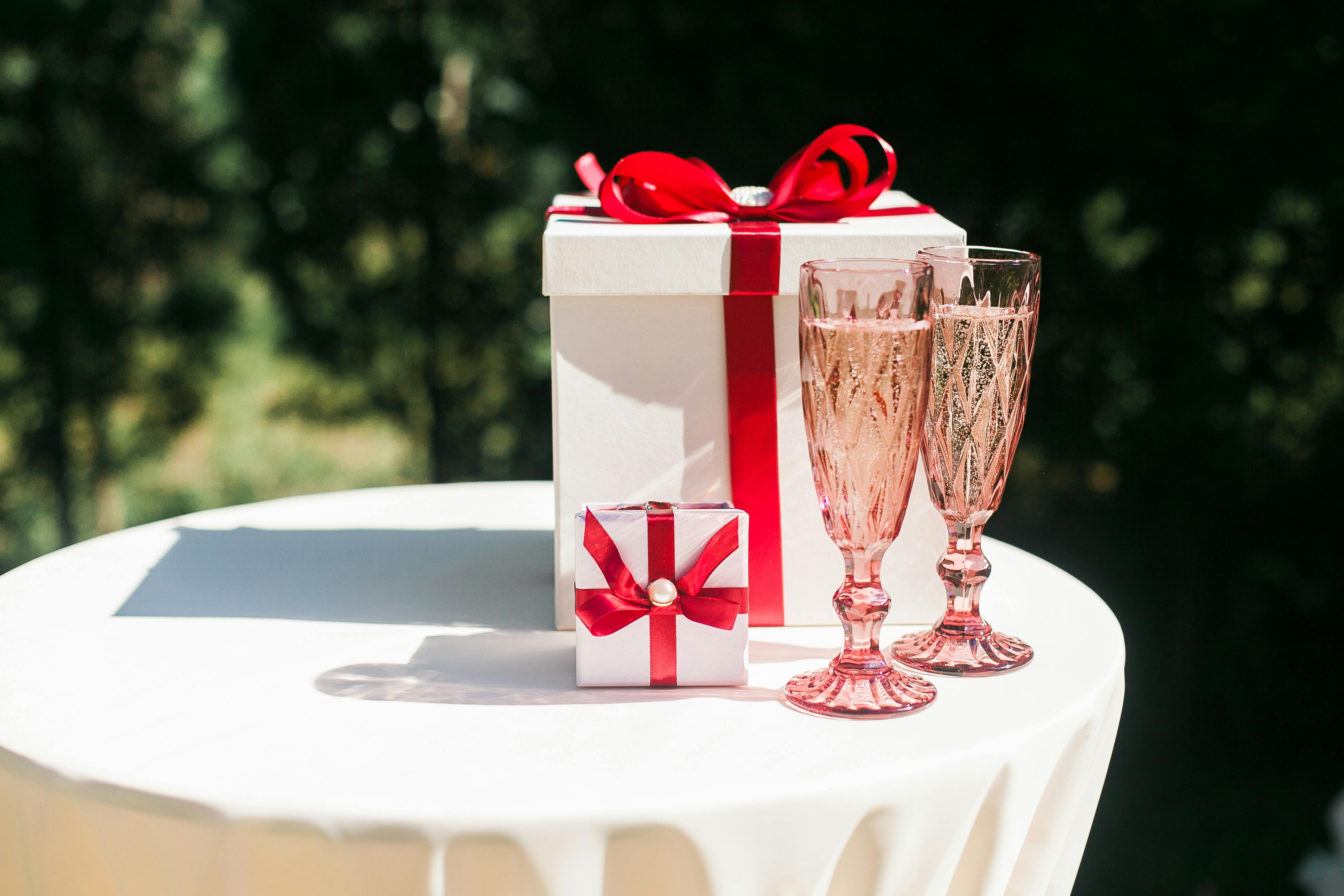 Det unge par ønskede sig kun penge i bryllupsgave