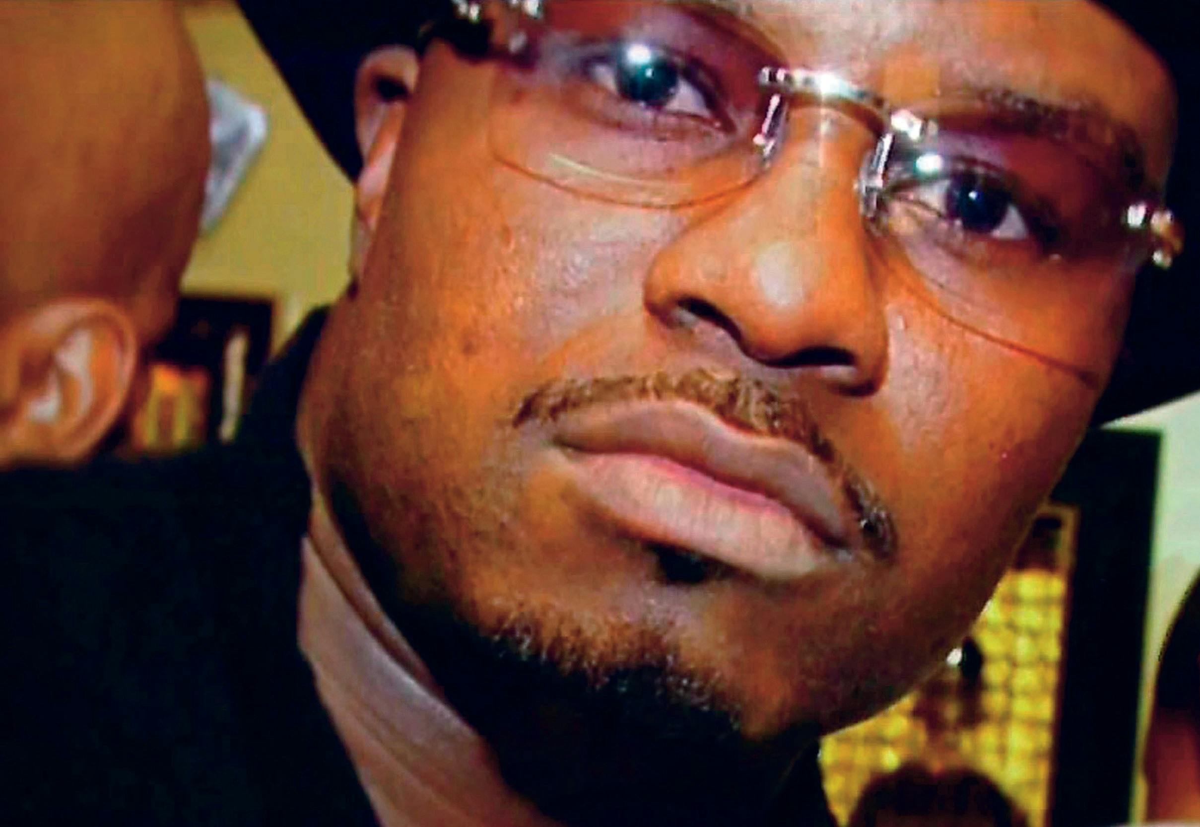 Eric blev offer for sin kvindelyst: Skudt i sengen af elskerinde | Ude ...