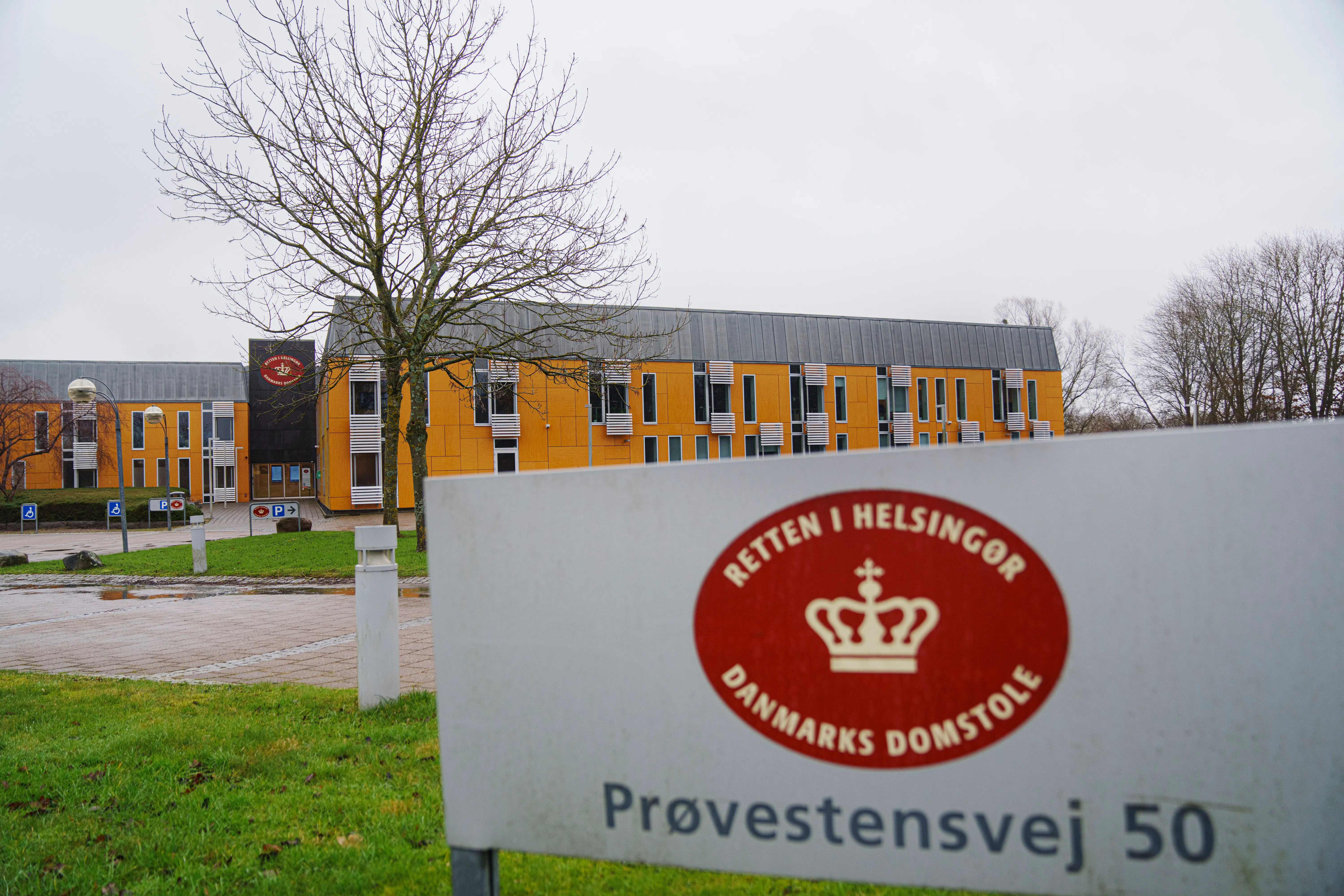 Fest endte i voldtægt: Ung dansk kvinde gav ikke samtykke til samleje ...