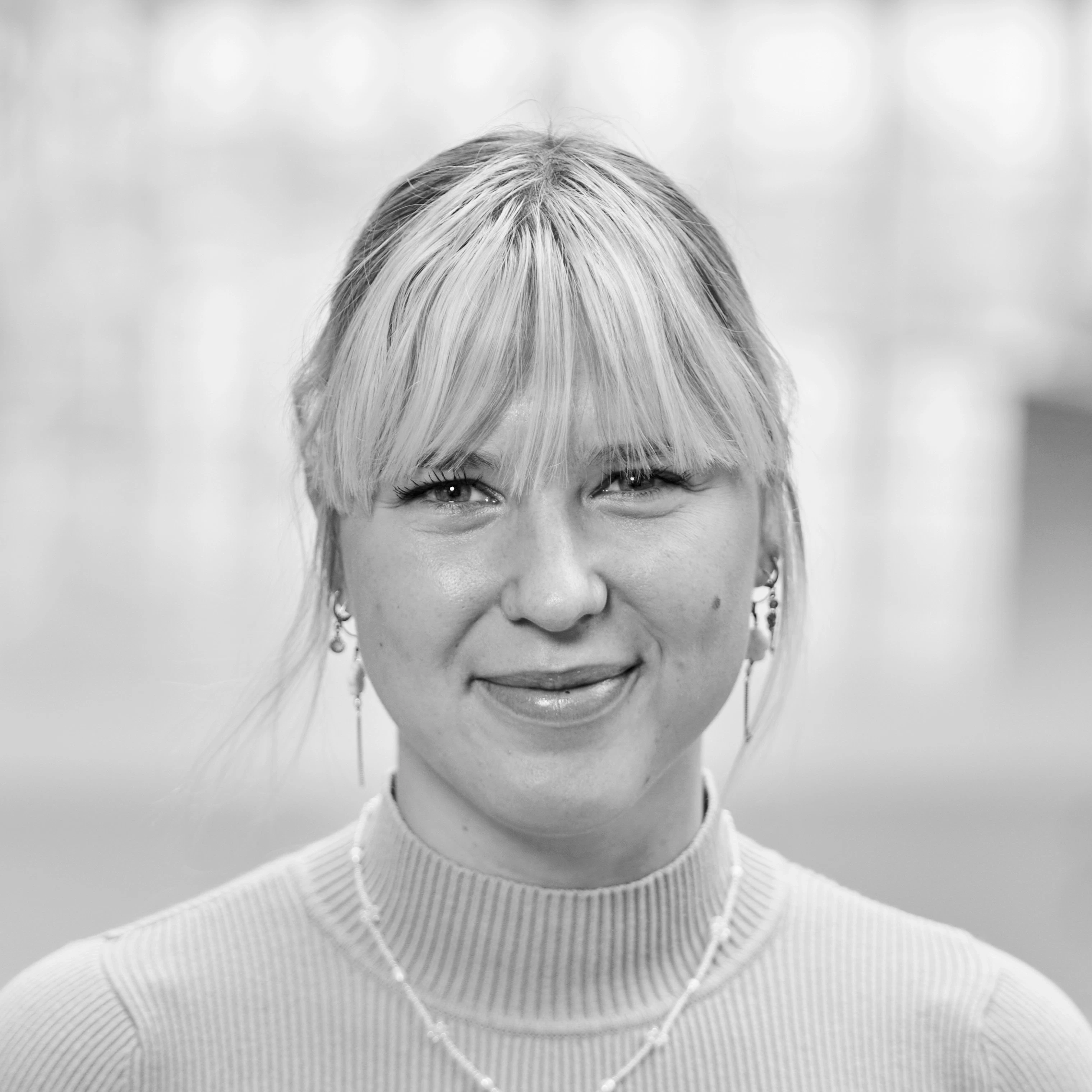 Emma Alleshauge Dalskov | Ude og Hjemme