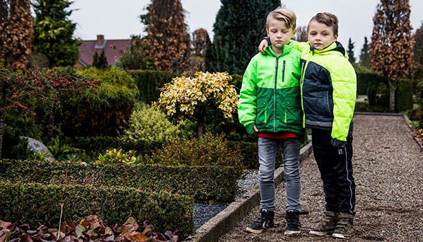 Jason og Patricks sorg: Hvorfor forlod du os far | Ude og Hjemme